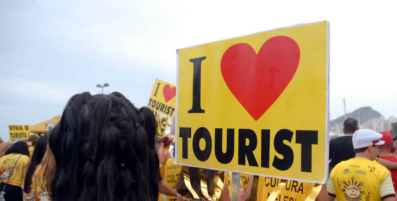 How To Be A Respectful Tourist Anywhere In The World